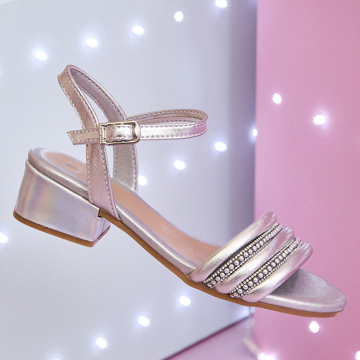 Sandália Infantil com Salto Pampili Fancy Tiras com Strass e Pérolas ...